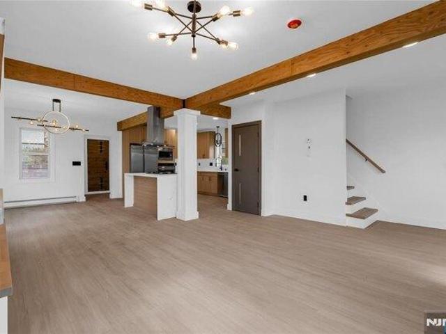 house with 4 bedroom, West Orange NJ DS102778687