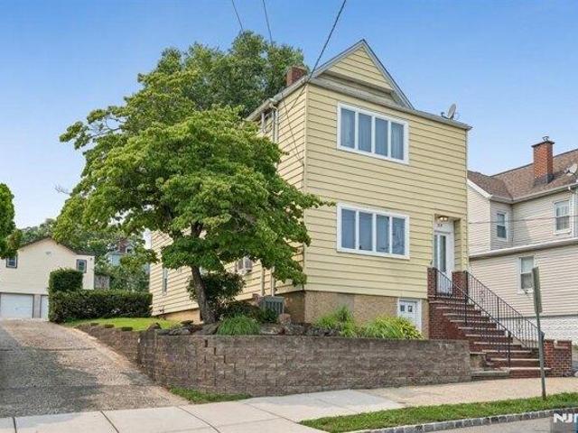 house with 4 bedroom, West Orange NJ DS104188894