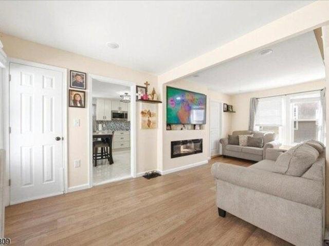 house with 4 bedroom, West Orange NJ ES105142412