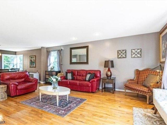 house with 4 bedroom, West Orange NJ ES105160793