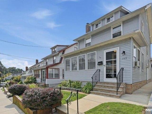 house with 4 bedroom, West Orange NJ ES105174391