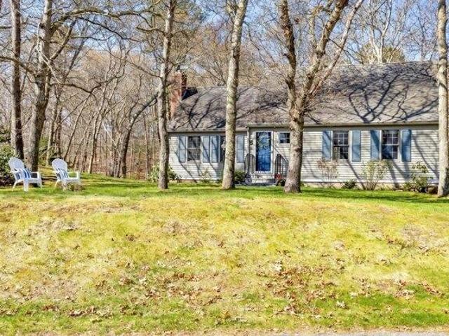 house with 4 bedroom, West Barnstable MA DS102634627