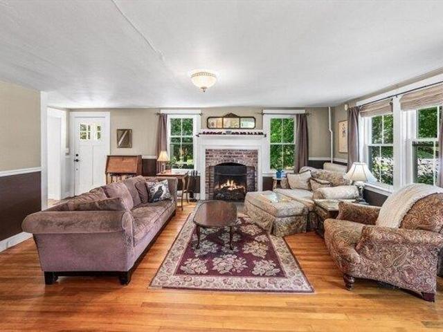 house with 4 bedroom, West Boylston MA ES104297753