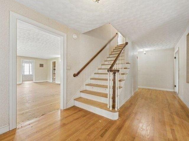 house with 4 bedroom, West Boylston MA ES105116711