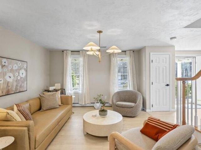 house with 4 bedroom, West Bridgewater MA ES105159424