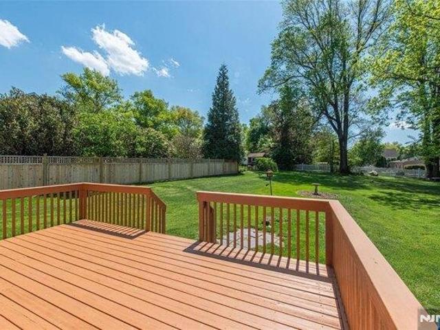 house with 4 bedroom, West Caldwell NJ DLS102799960