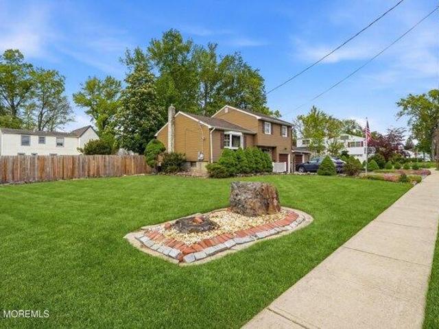 house with 4 bedroom, West Caldwell NJ DLS103070080
