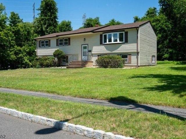 house with 4 bedroom, West Caldwell NJ ES104442642