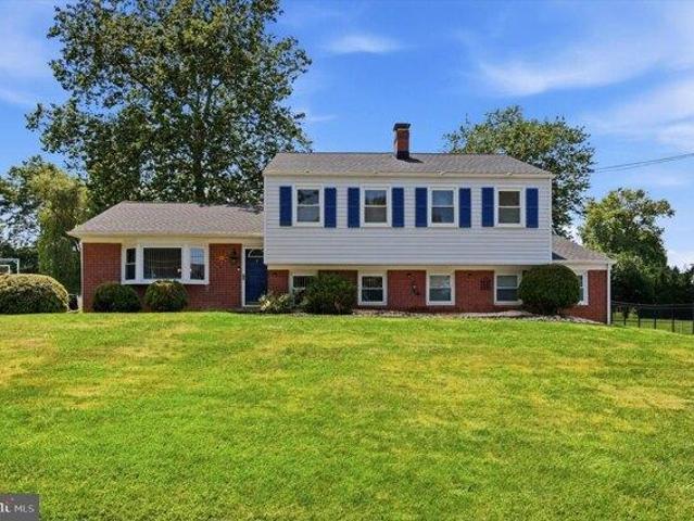 house with 4 bedroom, West Chester PA ES104900552