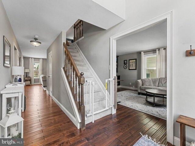 house with 4 bedroom, West Deptford NJ ES105205863