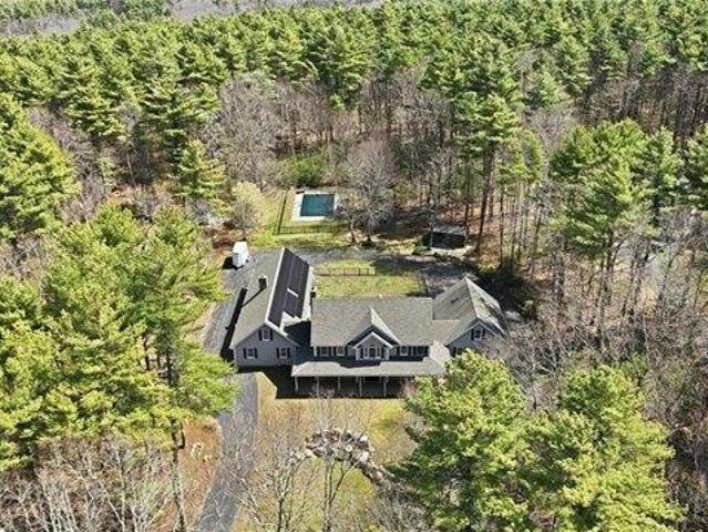 house with 4 bedroom, West Greenwich RI DS103442853
