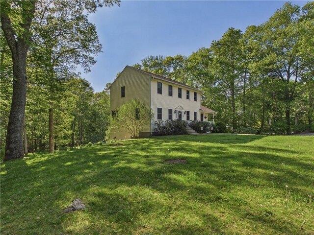 house with 4 bedroom, West Greenwich RI ES104298538