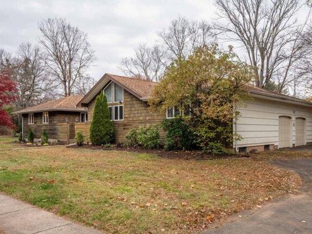 house with 4 bedroom, West Hartford CT DLS101658351
