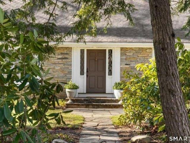 house with 4 bedroom, West Hartford CT DLS102064089