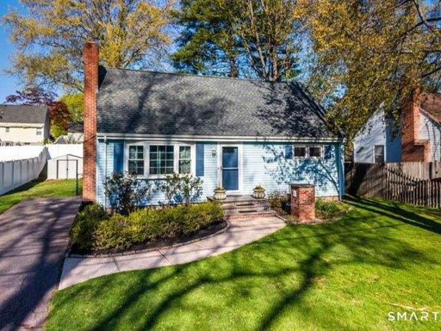 house with 4 bedroom, West Hartford CT DLS102531397