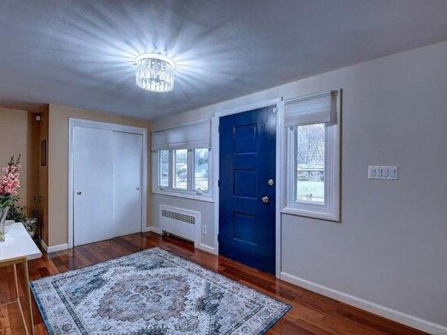 house with 4 bedroom, West Hartford CT DLS89574279