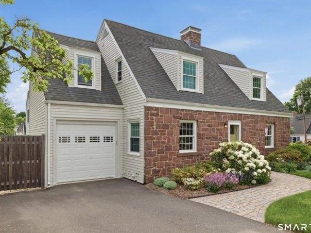 house with 4 bedroom, West Hartford CT DS104114673