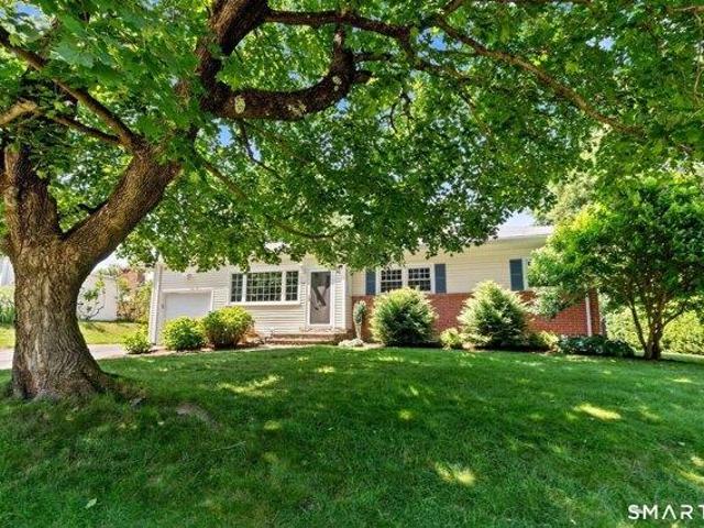 house with 4 bedroom, West Hartford CT DS104188635