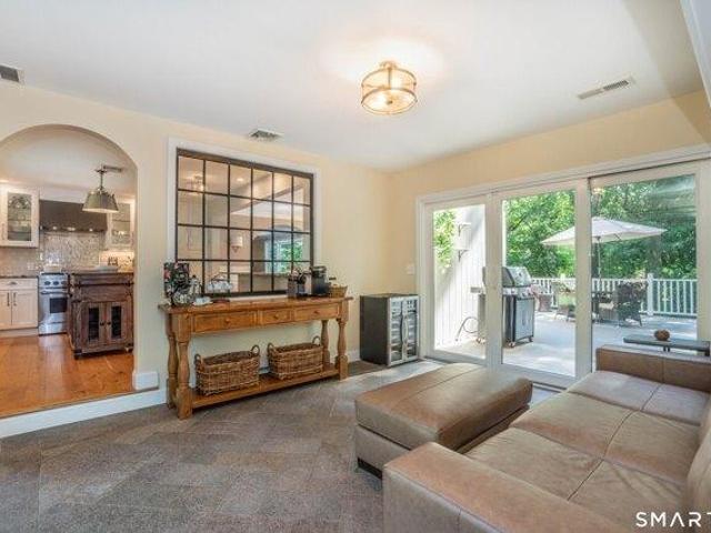 house with 4 bedroom, West Hartford CT DS103885967