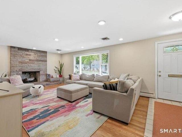 house with 4 bedroom, West Hartford CT DS103927896
