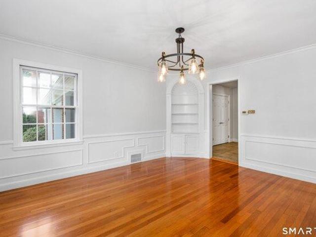 house with 4 bedroom, West Hartford CT ES105159573