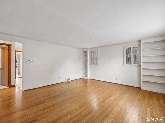 house with 4 bedroom, West Hartford CT ES105159643