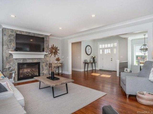 house with 4 bedroom, West Hartford CT ES105203362