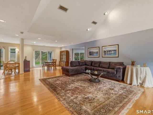 house with 4 bedroom, West Hartford CT ES103161952