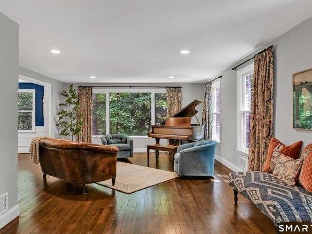 house with 4 bedroom, West Hartford CT ES103620954