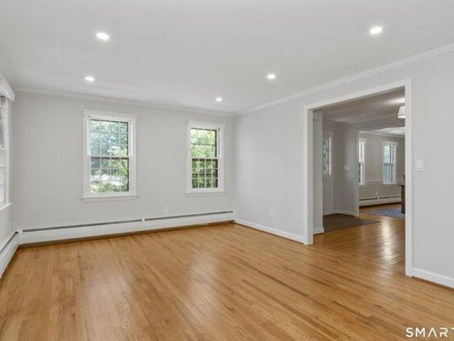 house with 4 bedroom, West Hartford CT ES103664313
