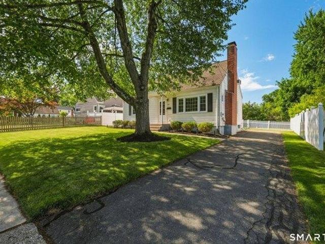 house with 4 bedroom, West Hartford CT ES103665878