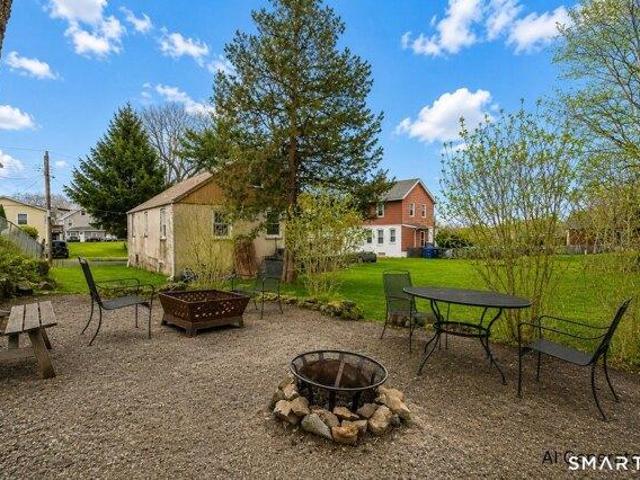 house with 4 bedroom, West Haven CT ES104328736