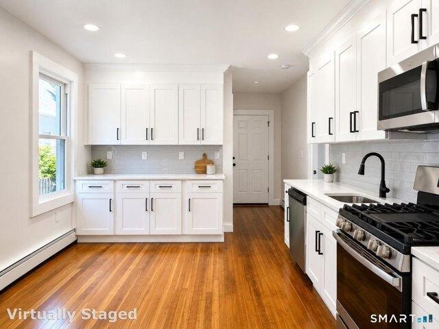 house with 4 bedroom, West Haven CT ES104329711