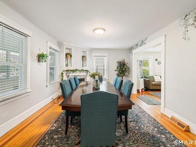 house with 4 bedroom, West Haven CT ES104920419