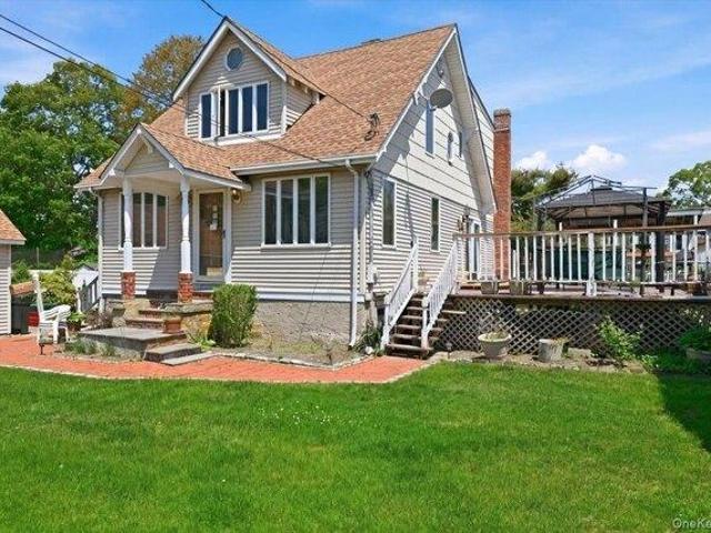 house with 4 bedroom, West Islip NY ES103623139