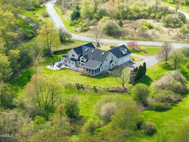 house with 4 bedroom, West Stockbridge MA ES104077189