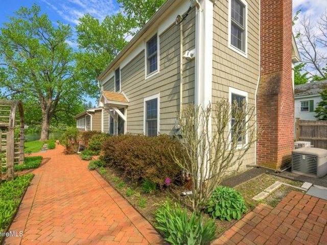 house with 4 bedroom, West Stockbridge MA ES103849017