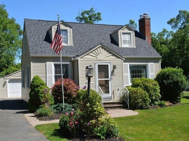 house with 4 bedroom, West Springfield MA ES105060261
