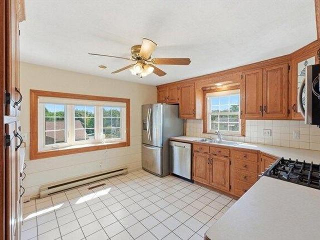 house with 4 bedroom, West Springfield MA ES105061349