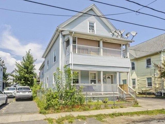 house with 4 bedroom, West Springfield MA ES105233379
