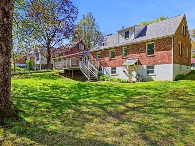 house with 4 bedroom, West Springfield MA ES102859480
