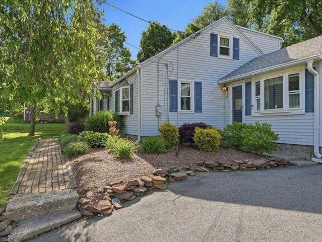 house with 4 bedroom, West Springfield MA ES103967970