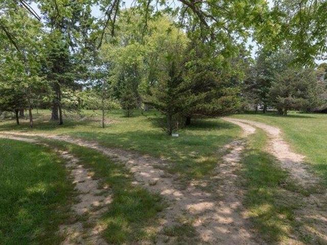 house with 4 bedroom, West Tisbury MA DLS102591798