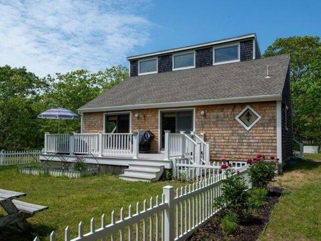 house with 4 bedroom, West Tisbury MA DS103885388