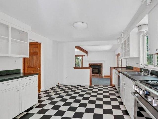 house with 4 bedroom, West Tisbury MA DS104264340