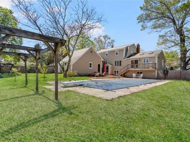 house with 4 bedroom, West Warwick RI DS102412614