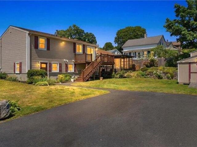 house with 4 bedroom, West Warwick RI DS103807537