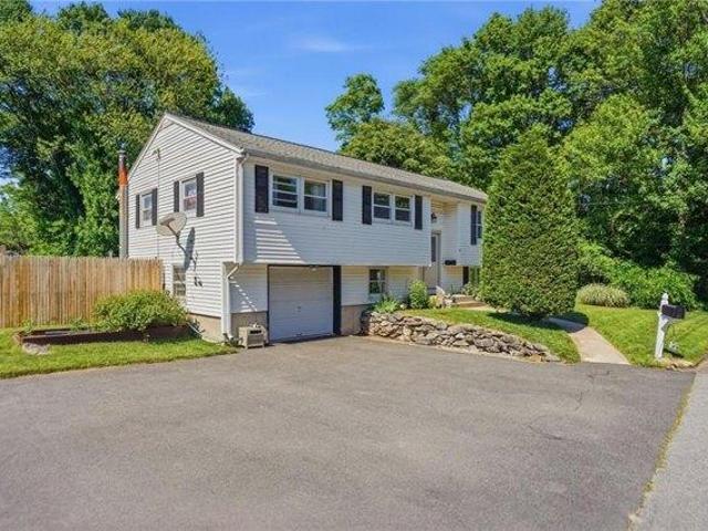 house with 4 bedroom, West Warwick RI DS103097761