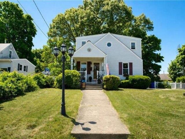 house with 4 bedroom, West Warwick RI DS103128600