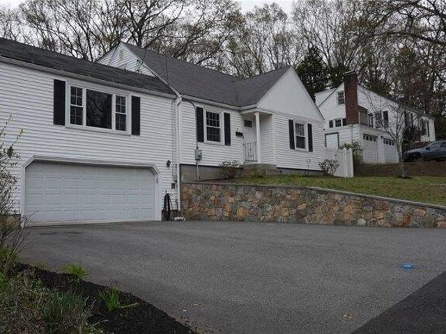 house with 4 bedroom, West Warwick RI ES103020552